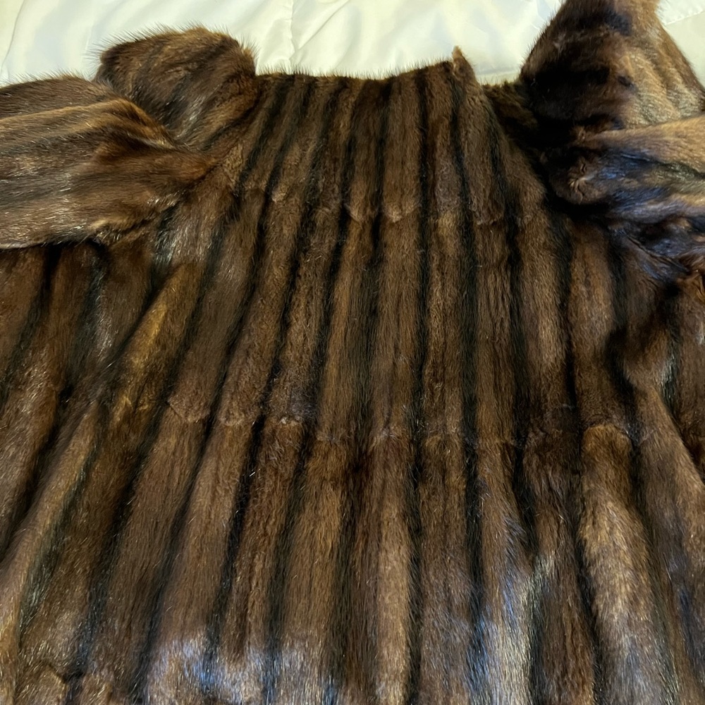 Vintage Annis Furs Exclusively With Barneys Schenecta… - Gem